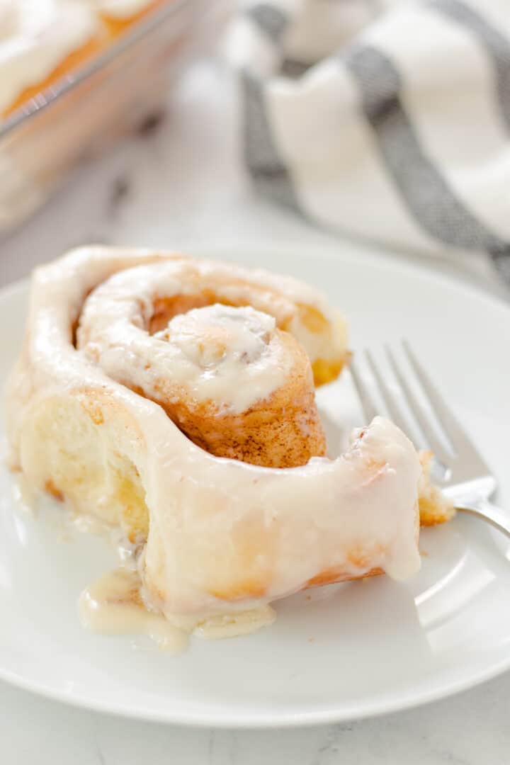 Bakery Style Cinnamon Rolls - Whipped It Up